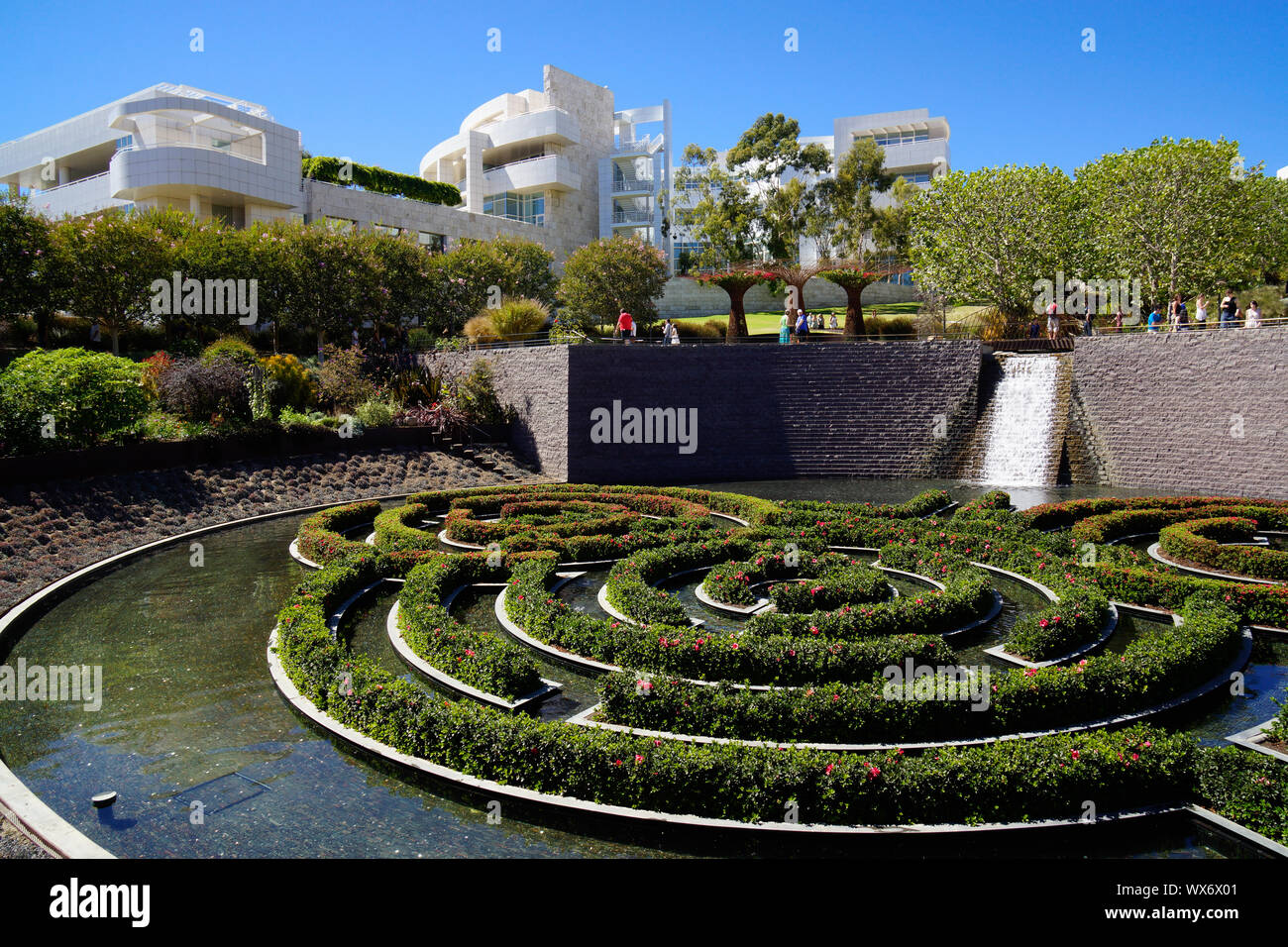 Getty center waterfall hi-res stock photography and images - Alamy