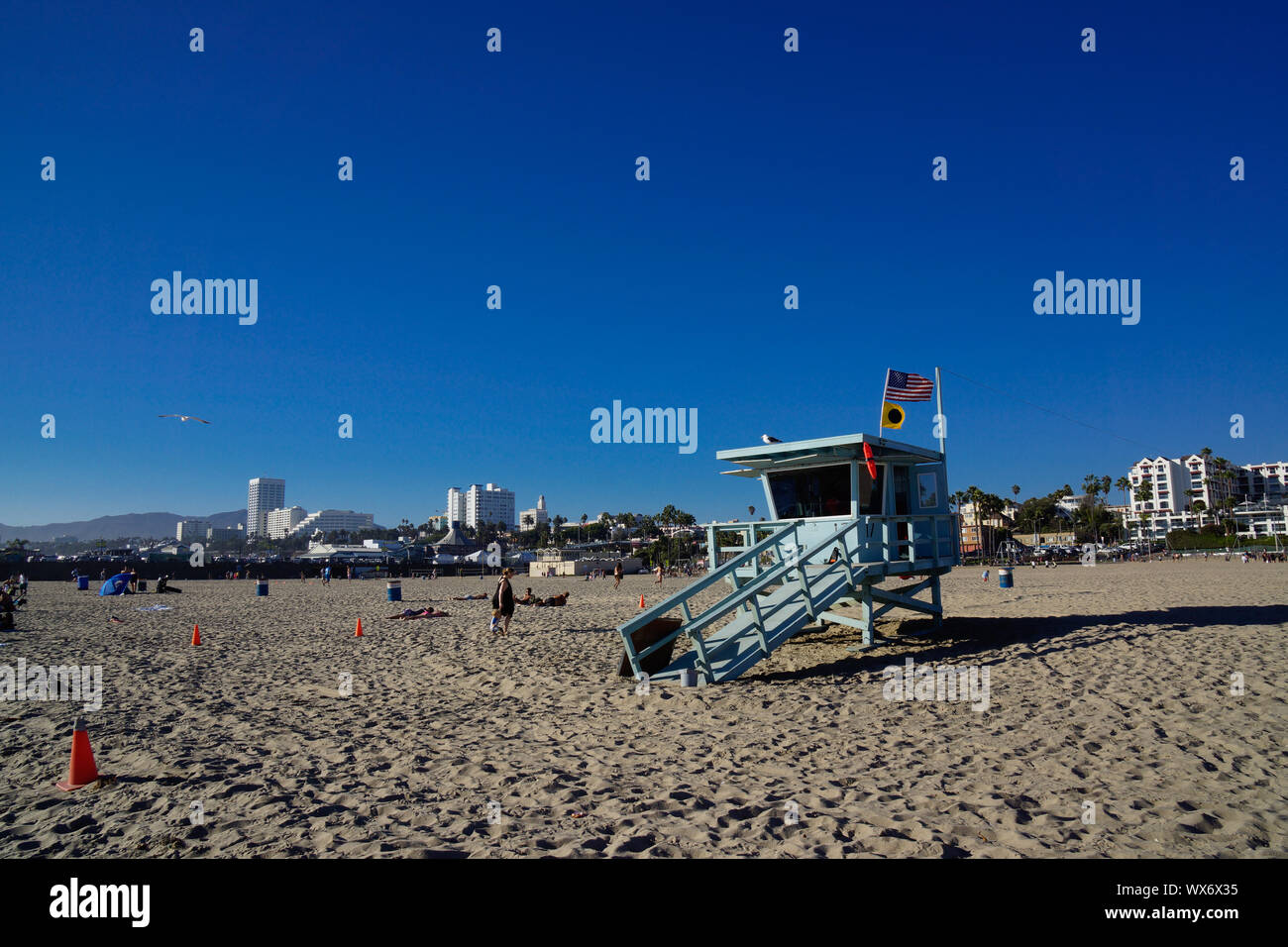 Lifeguard Tower 20 in Los angeles santa monica beach Stock Photo - Alamy