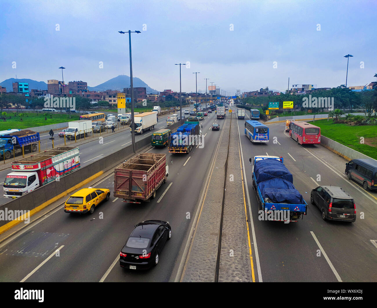 Traffic on the Panamerican highway at caqueta Lima Peru Stock Photo - Alamy