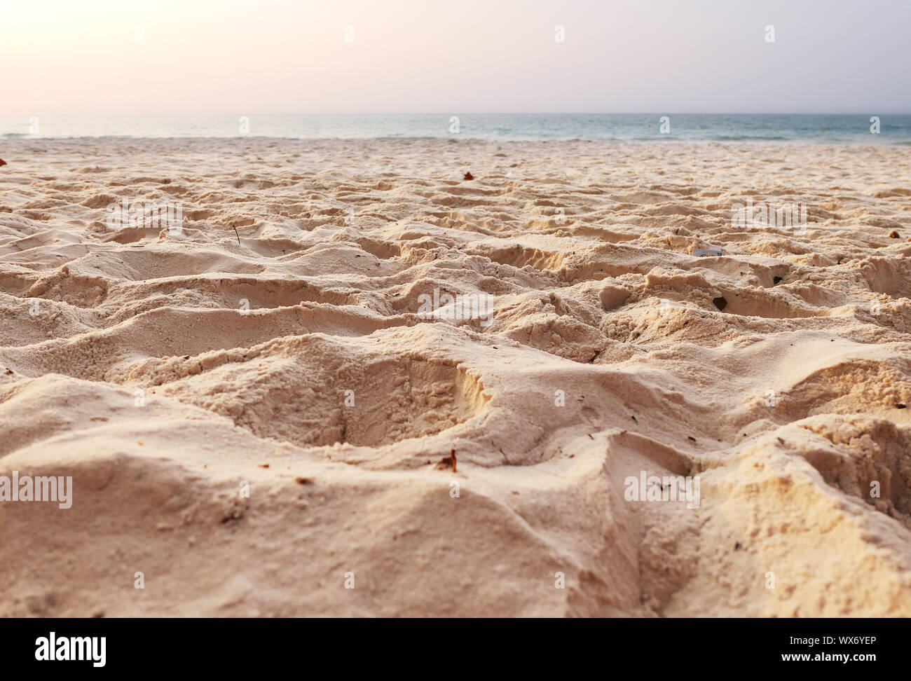 Outdoor sunlight beach hi-res stock photography and images - Alamy