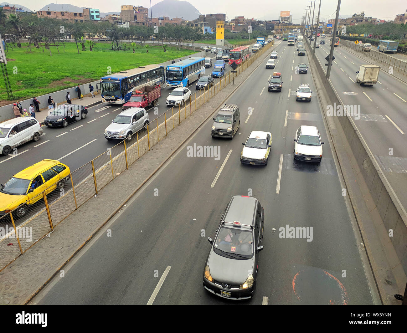 Traffic on the Panamerican highway at caqueta Lima Peru Stock Photo - Alamy