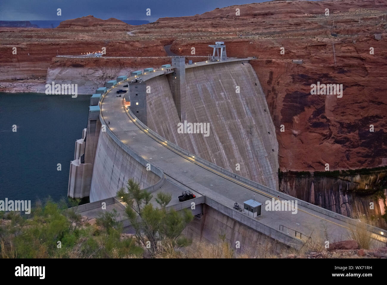 Glen Dam lake powell arizona Stock Photo - Alamy