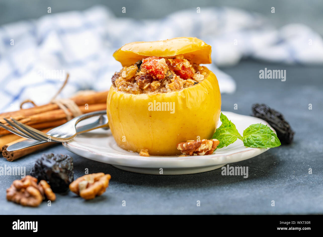 Apple cottage hi-res stock photography and images - Alamy