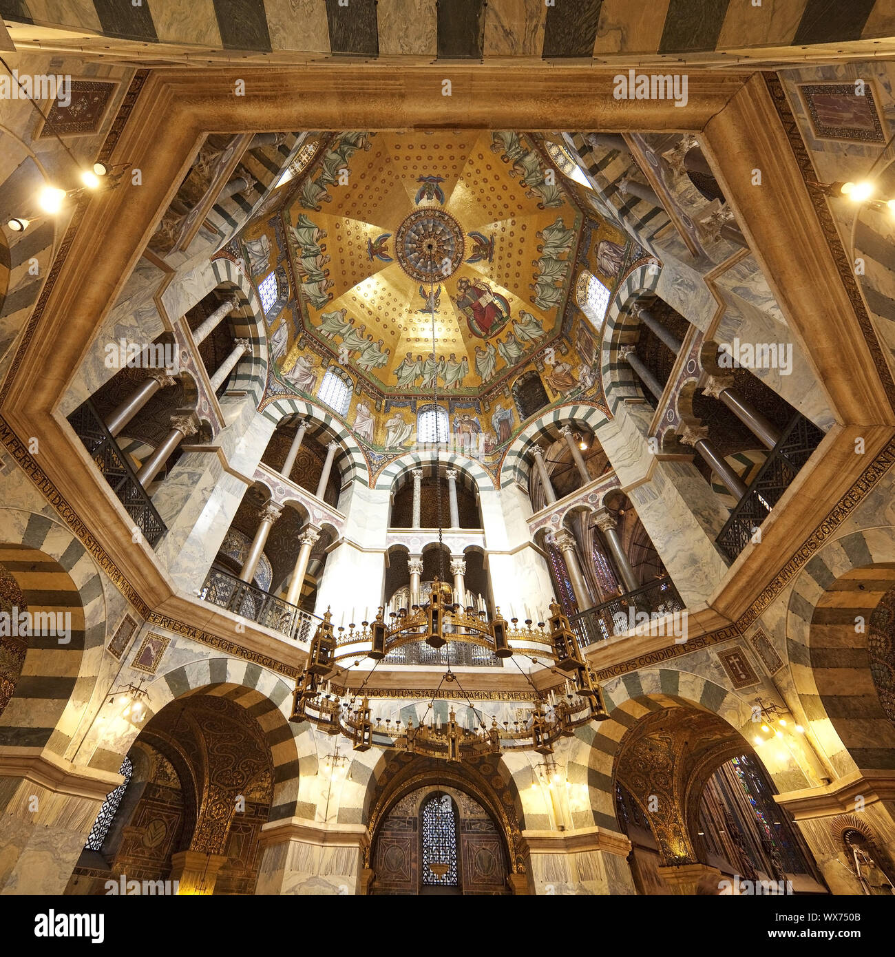 Octagon church hi-res stock photography and images - Alamy