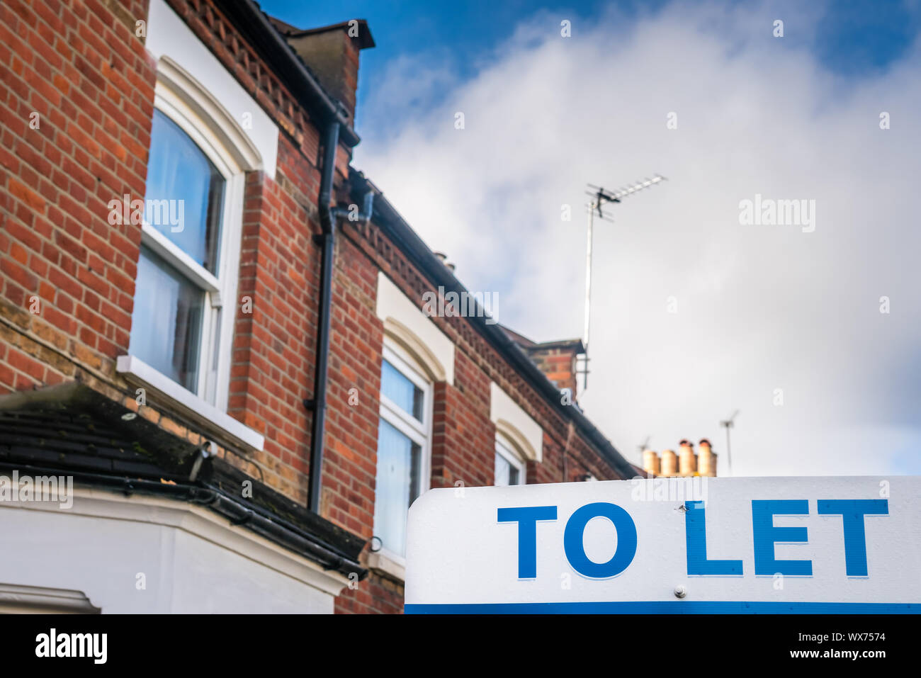 Property to let board sign Stock Photo - Alamy