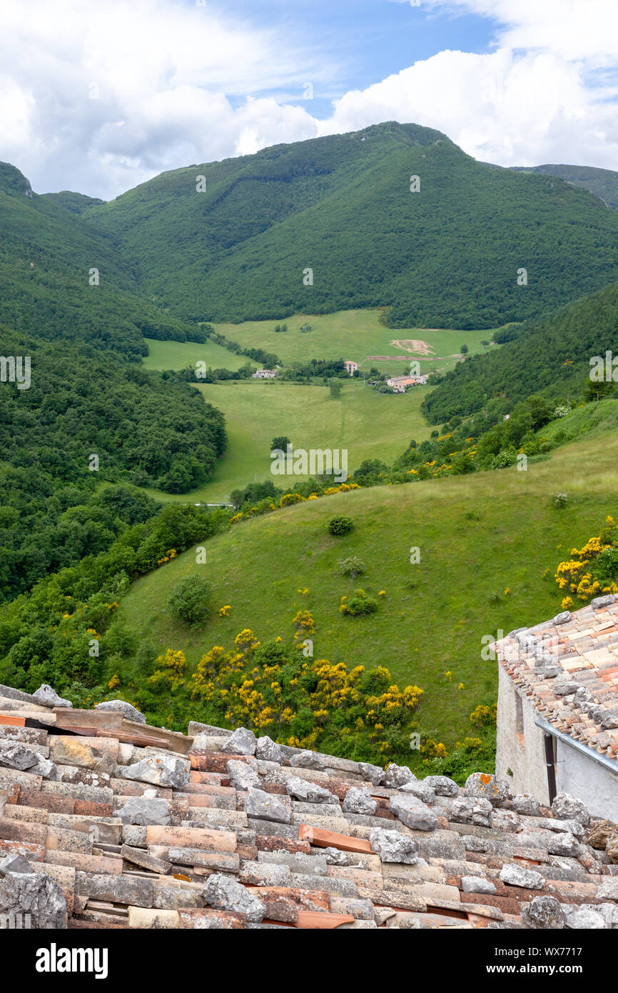 Typical italian country scene hi-res stock photography and images - Alamy