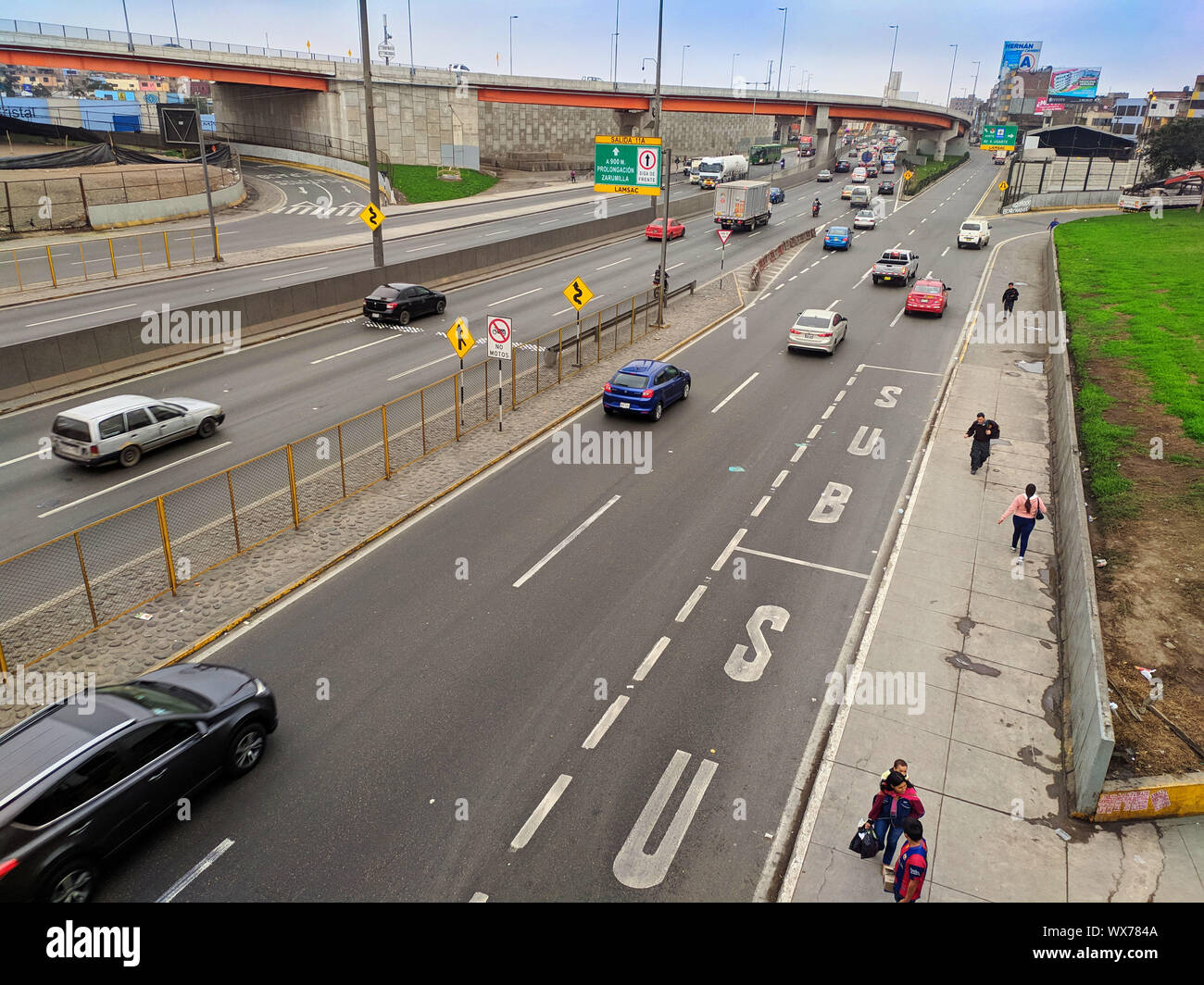 Traffic on the Panamerican highway at caqueta Lima Peru Stock Photo - Alamy