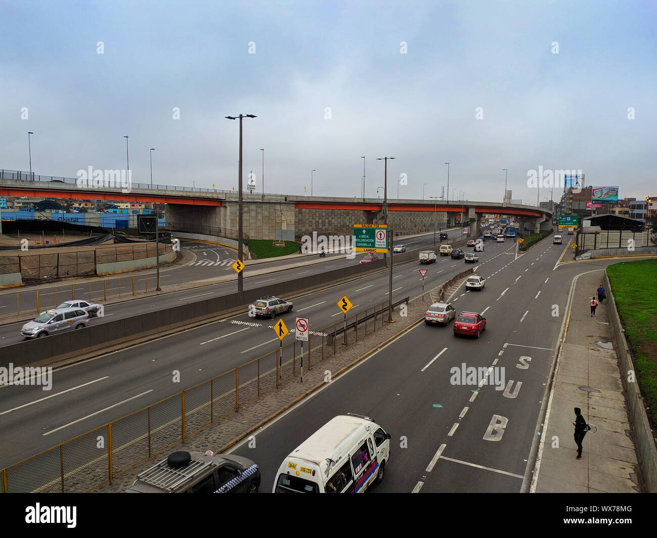 Traffic on the Panamerican highway at caqueta Lima Peru Stock Photo - Alamy
