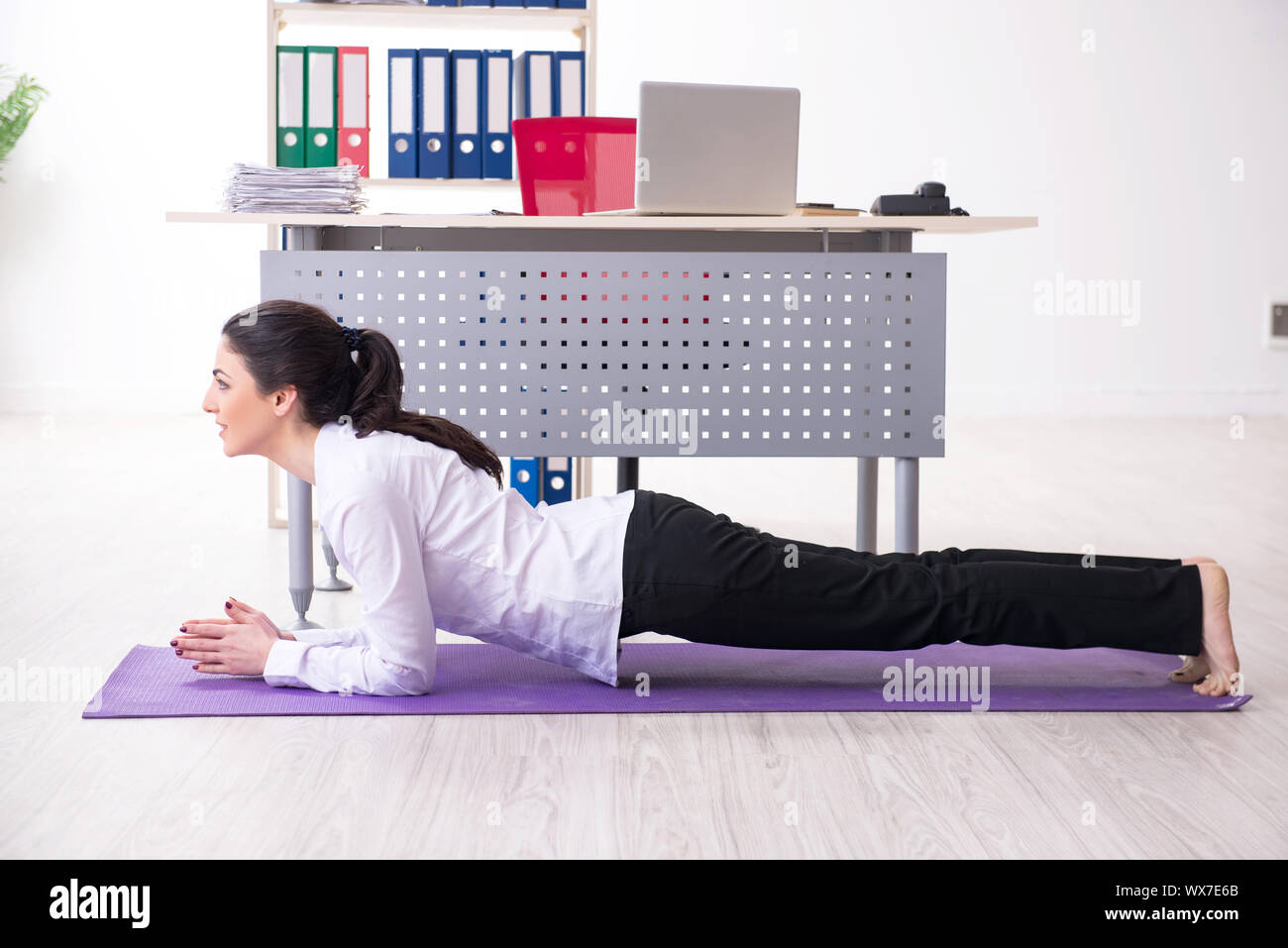 Employee physical activity office hi-res stock photography and images ...