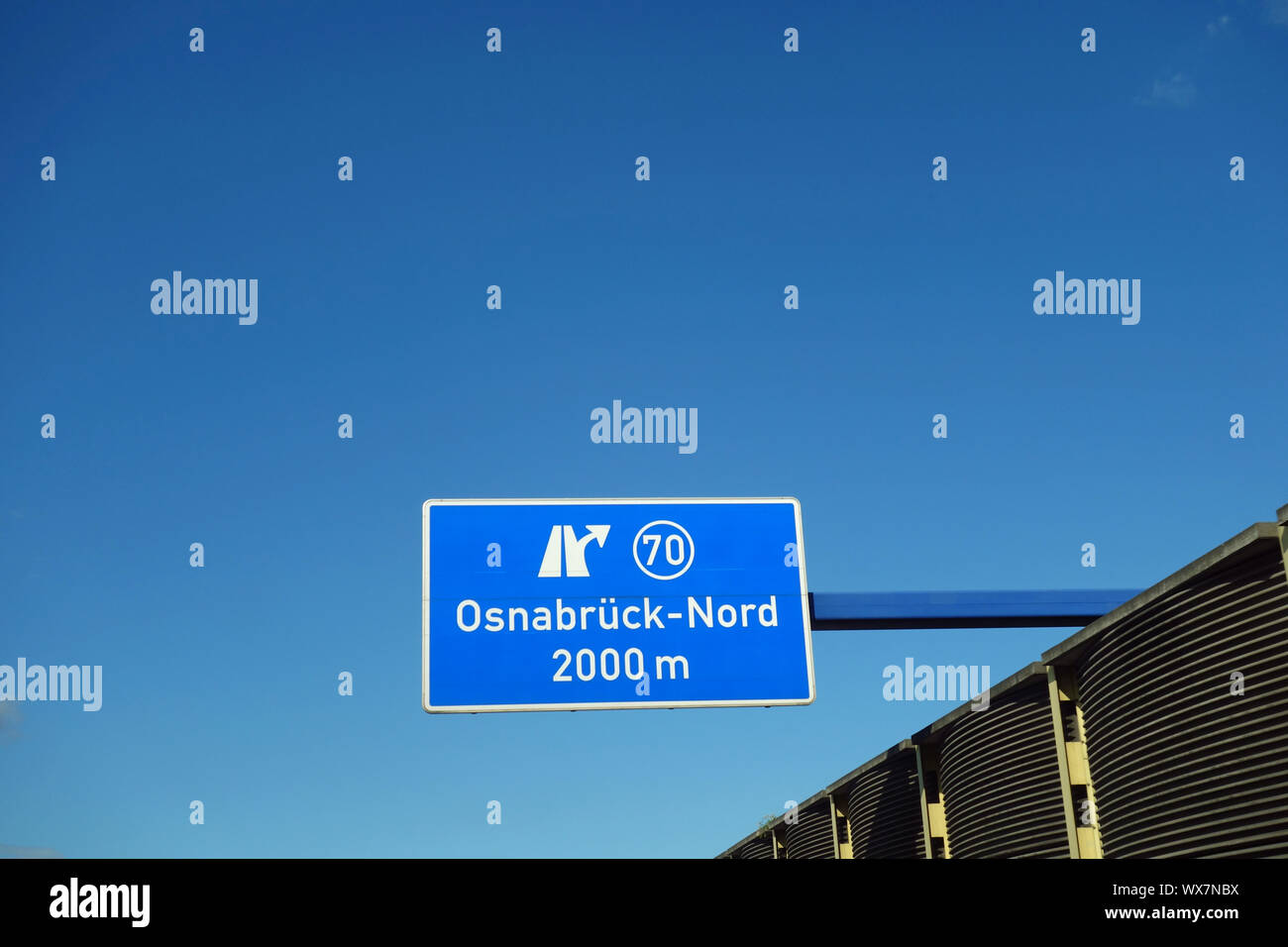 Road sign distance indicator hi-res stock photography and images - Alamy