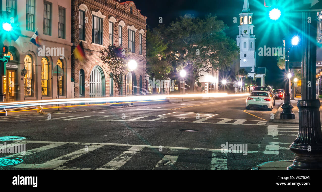 charleston sc streets in the evening Stock Photo - Alamy