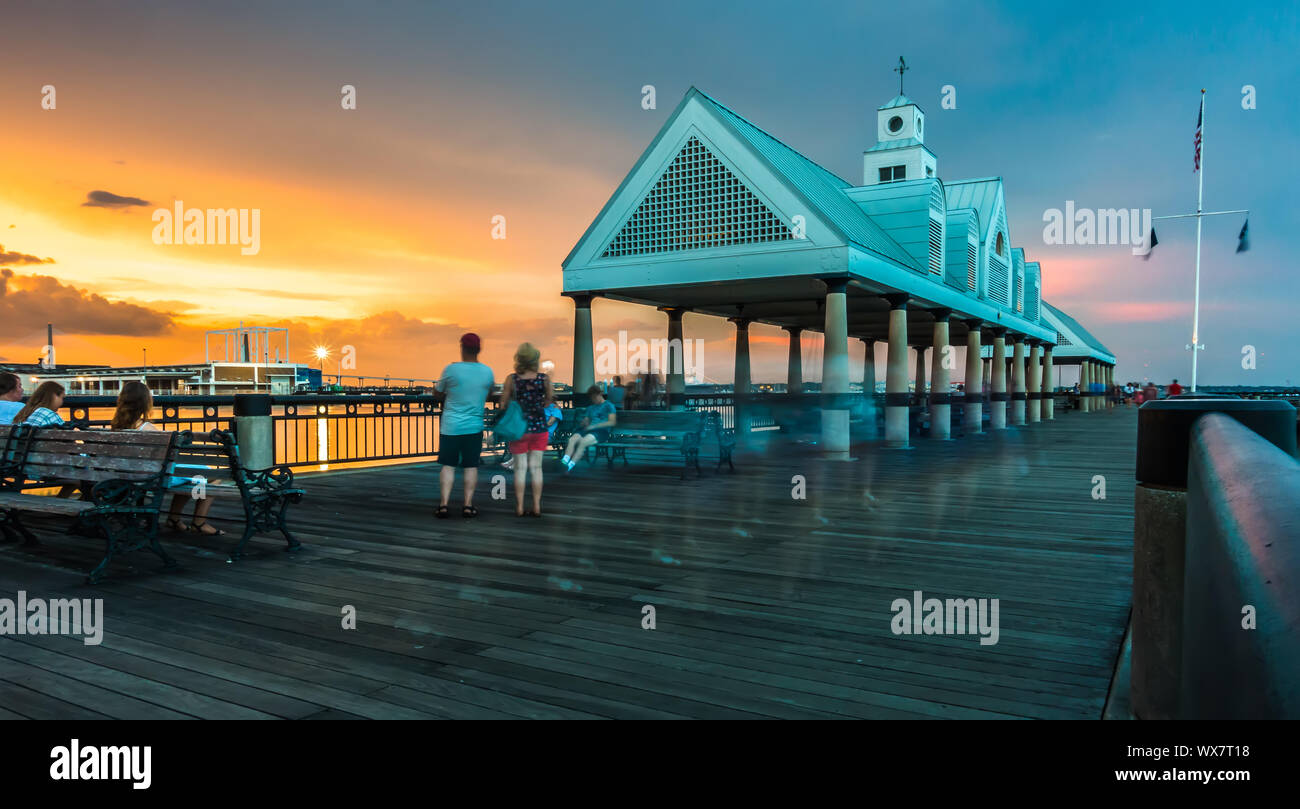 Charleston south carolina harbor hi-res stock photography and images ...