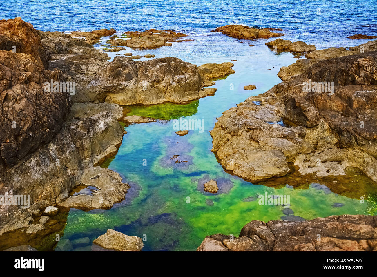 Cliffy coast sea hi-res stock photography and images - Alamy