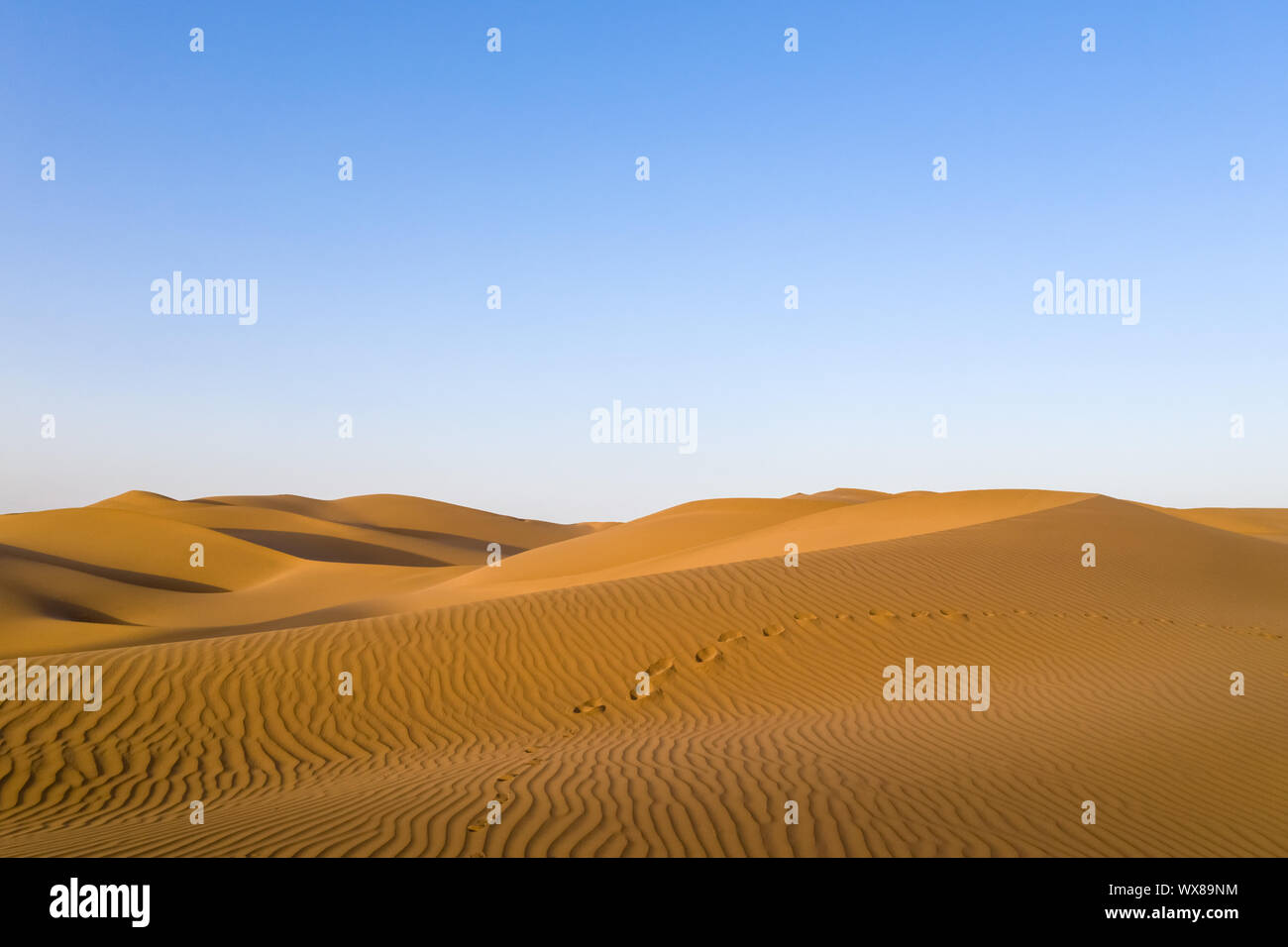 Tourism landscape sunset hi-res stock photography and images - Alamy