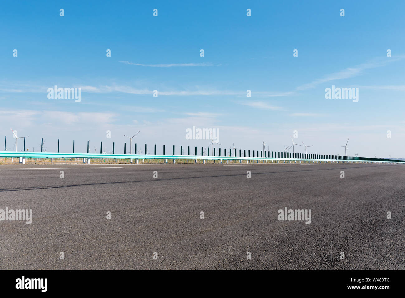 Motorway and farms hi-res stock photography and images - Alamy