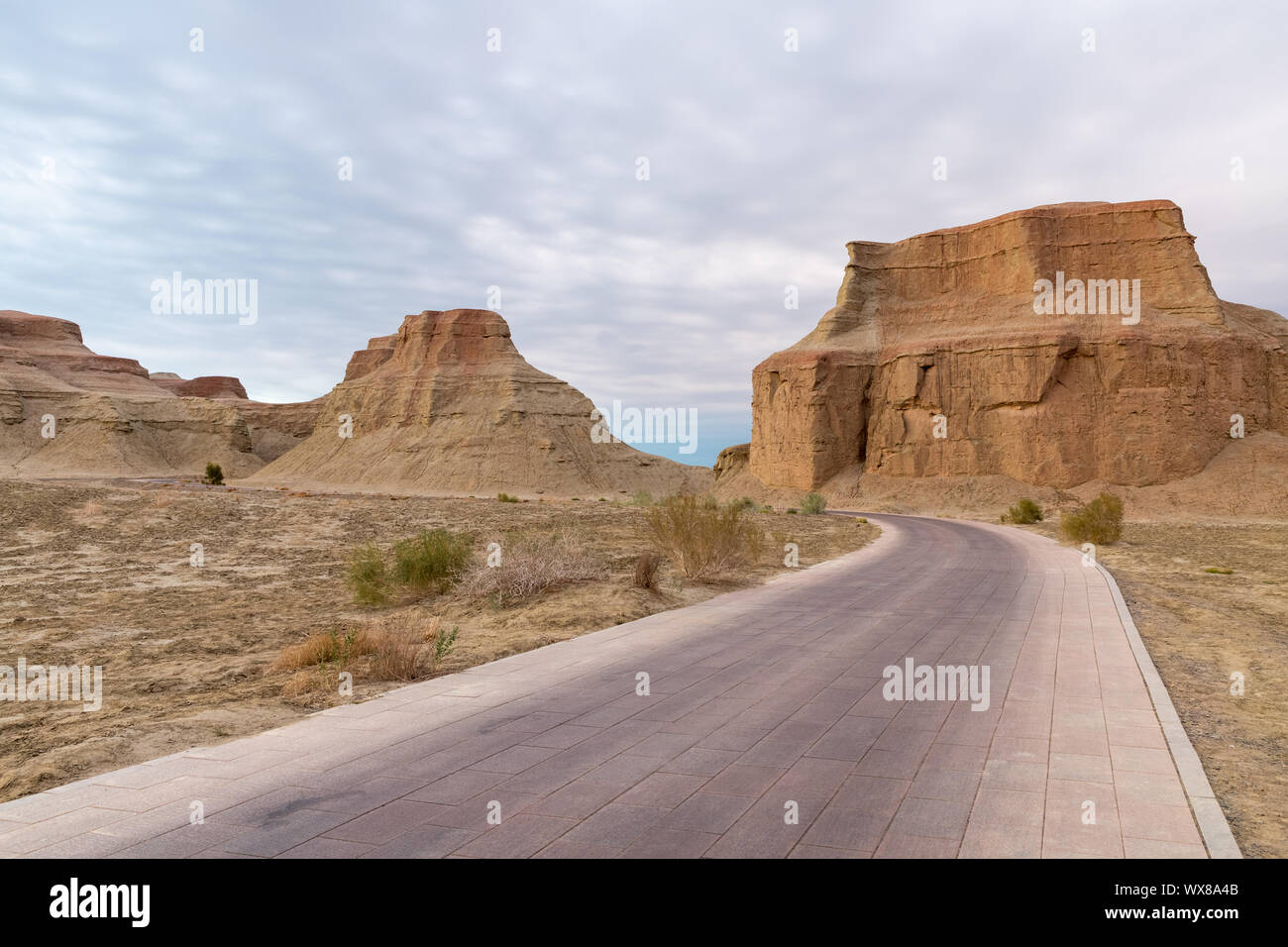 Passes landforms hi-res stock photography and images - Alamy