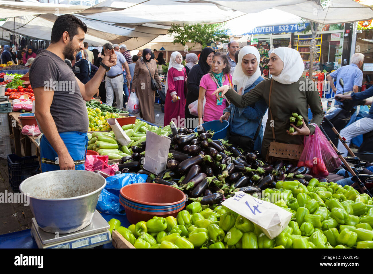 Vegetable market in the Fatih district of Istanbul Stock Photo - Alamy
