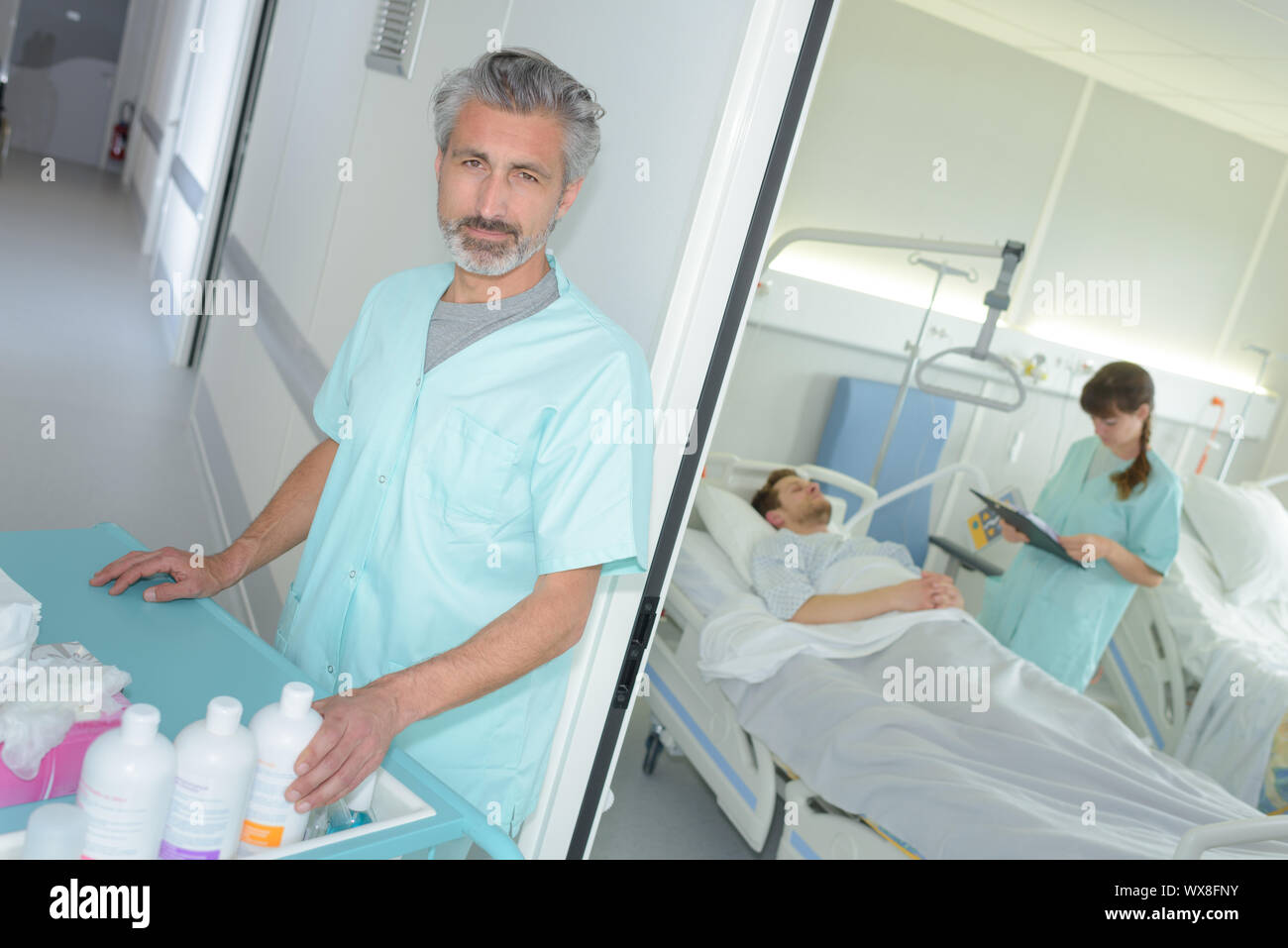 Nurse wash patient hi-res stock photography and images - Alamy