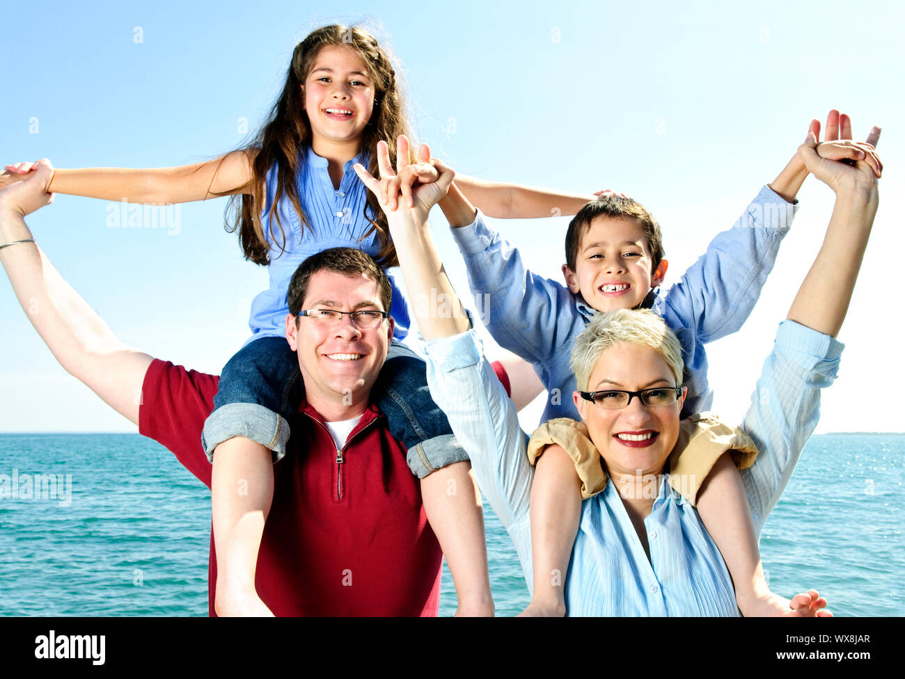 Father giving daughter shoulder ride hi-res stock photography and ...