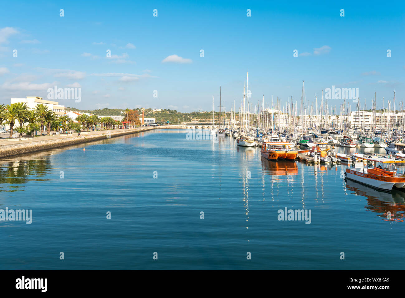 Harbor craft hi-res stock photography and images - Alamy