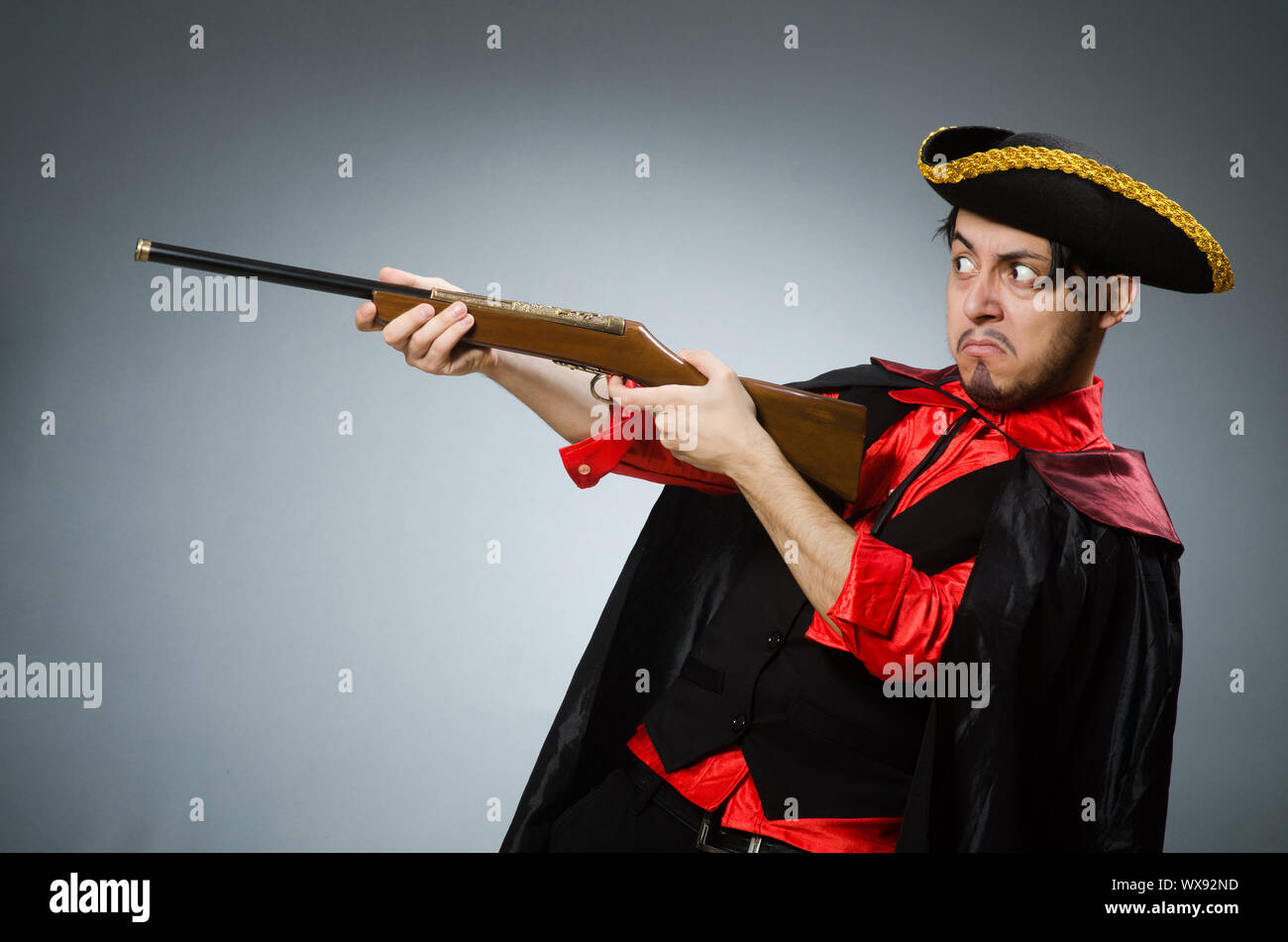 Man with shotgun sea hi-res stock photography and images - Alamy