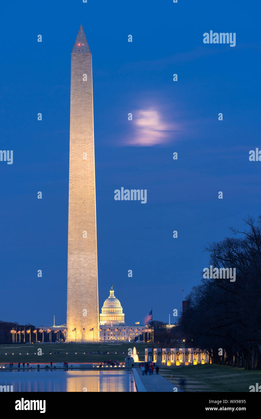 Washington monument moon hi-res stock photography and images - Alamy