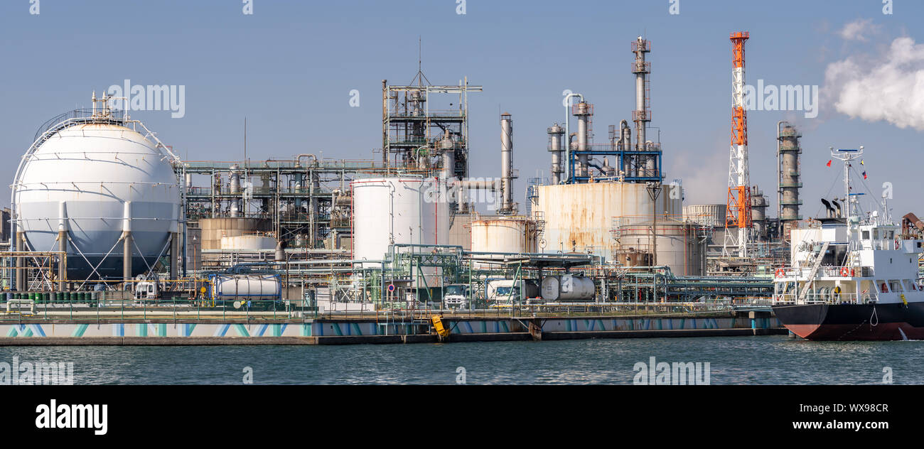 Chemical Factory plant Panorama Stock Photo - Alamy