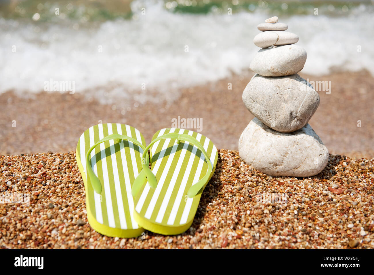 Flip flop pile hi-res stock photography and images - Alamy