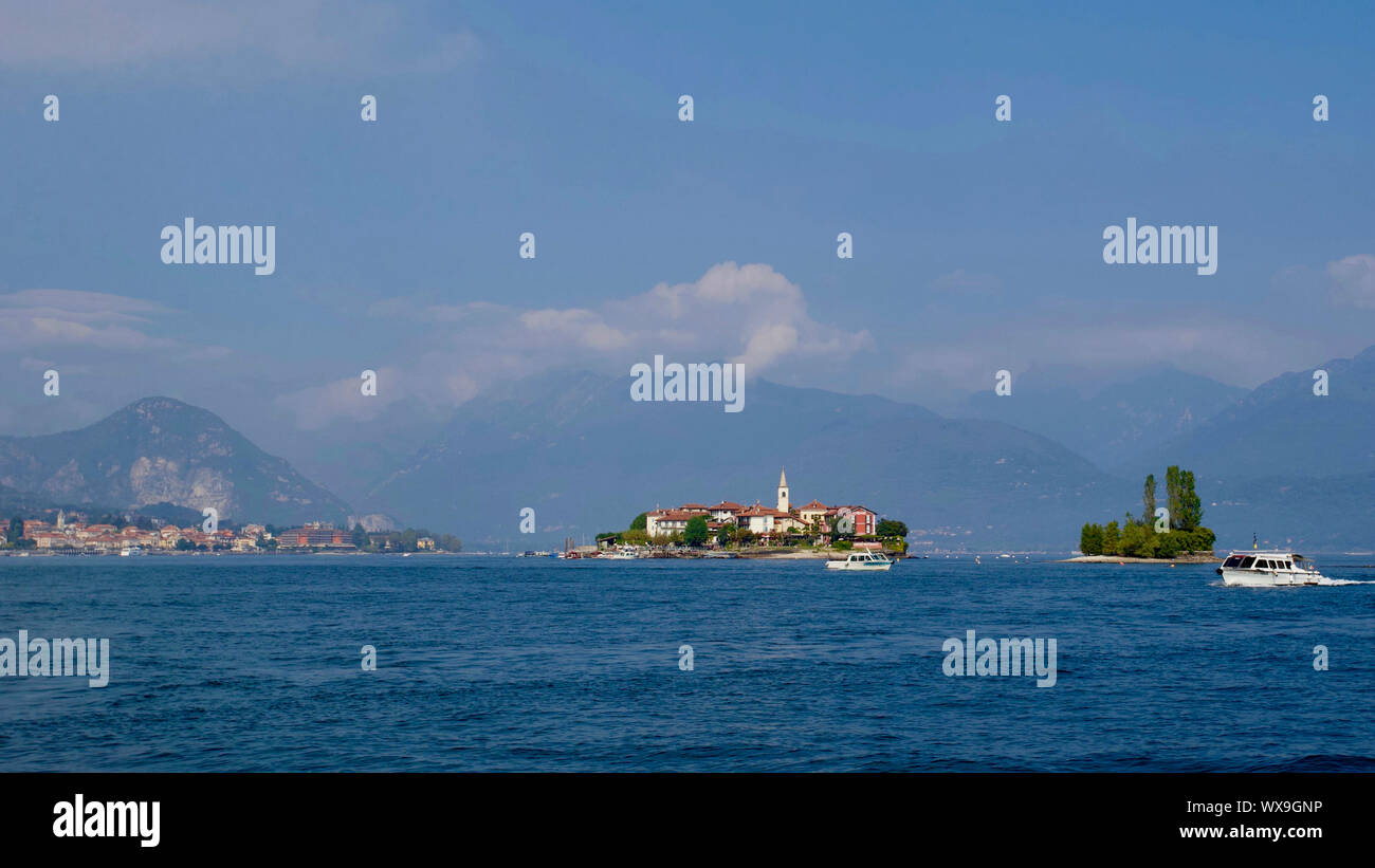 Italy piedmont isola pescatori hi-res stock photography and images - Alamy
