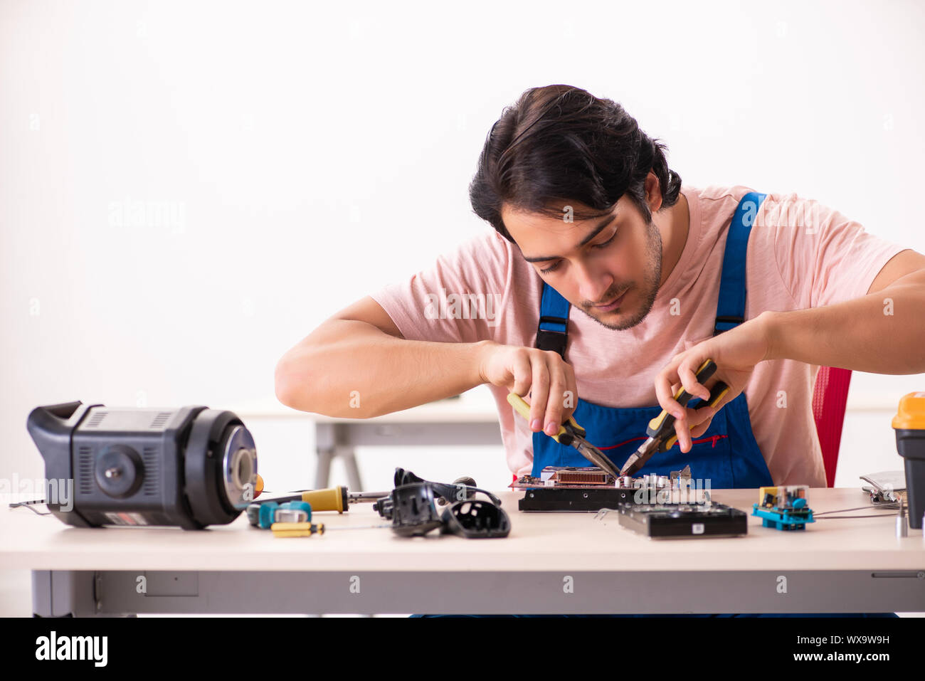 Replacement of processor hi-res stock photography and images - Alamy