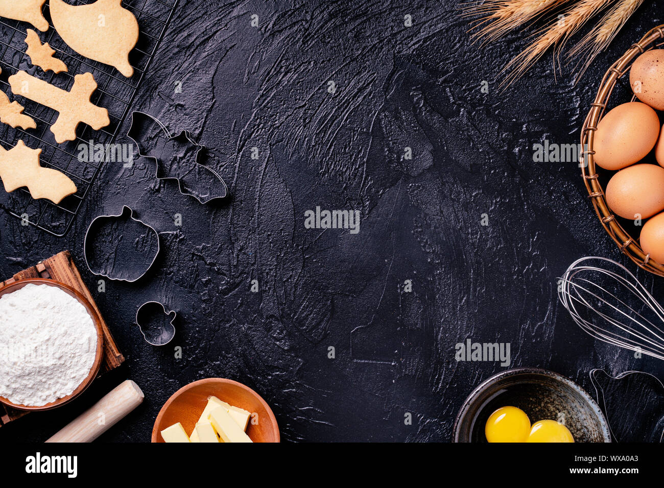 Workbench flour hi-res stock photography and images - Alamy