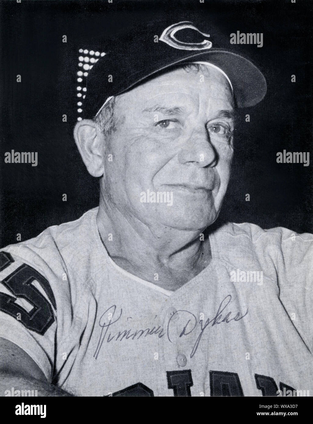 Major league baseball player and coach hi-res stock photography and images - Alamy