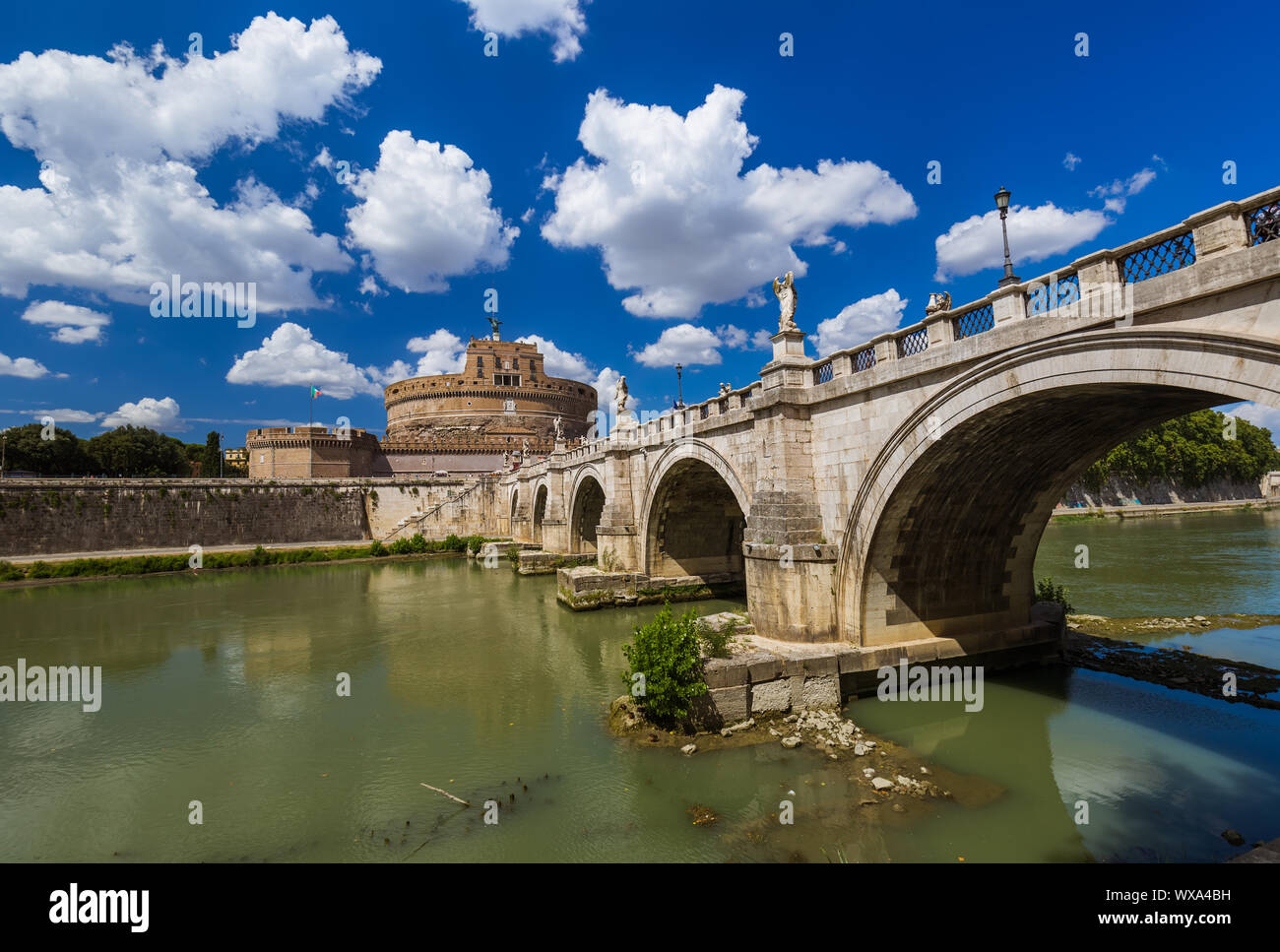 Basilica san pietro duomo hi-res stock photography and images - Alamy