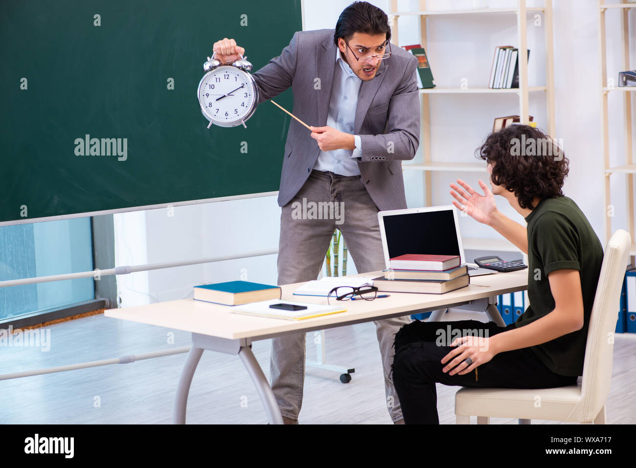 Student missing in classroom hi-res stock photography and images - Alamy