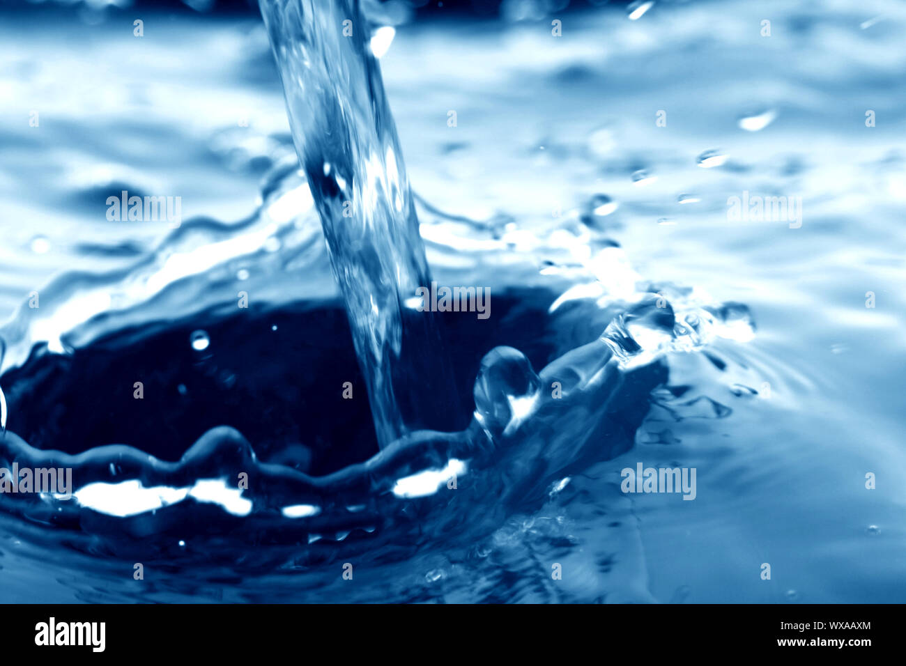 water wet speed splash macro close up Stock Photo - Alamy