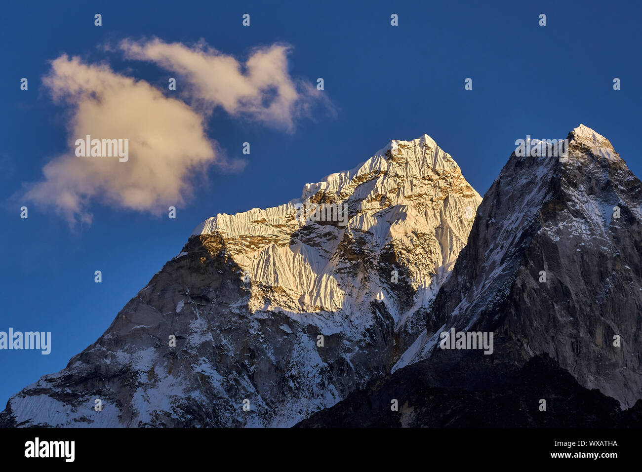 Peak of Ama Dablam at sunset Stock Photo - Alamy