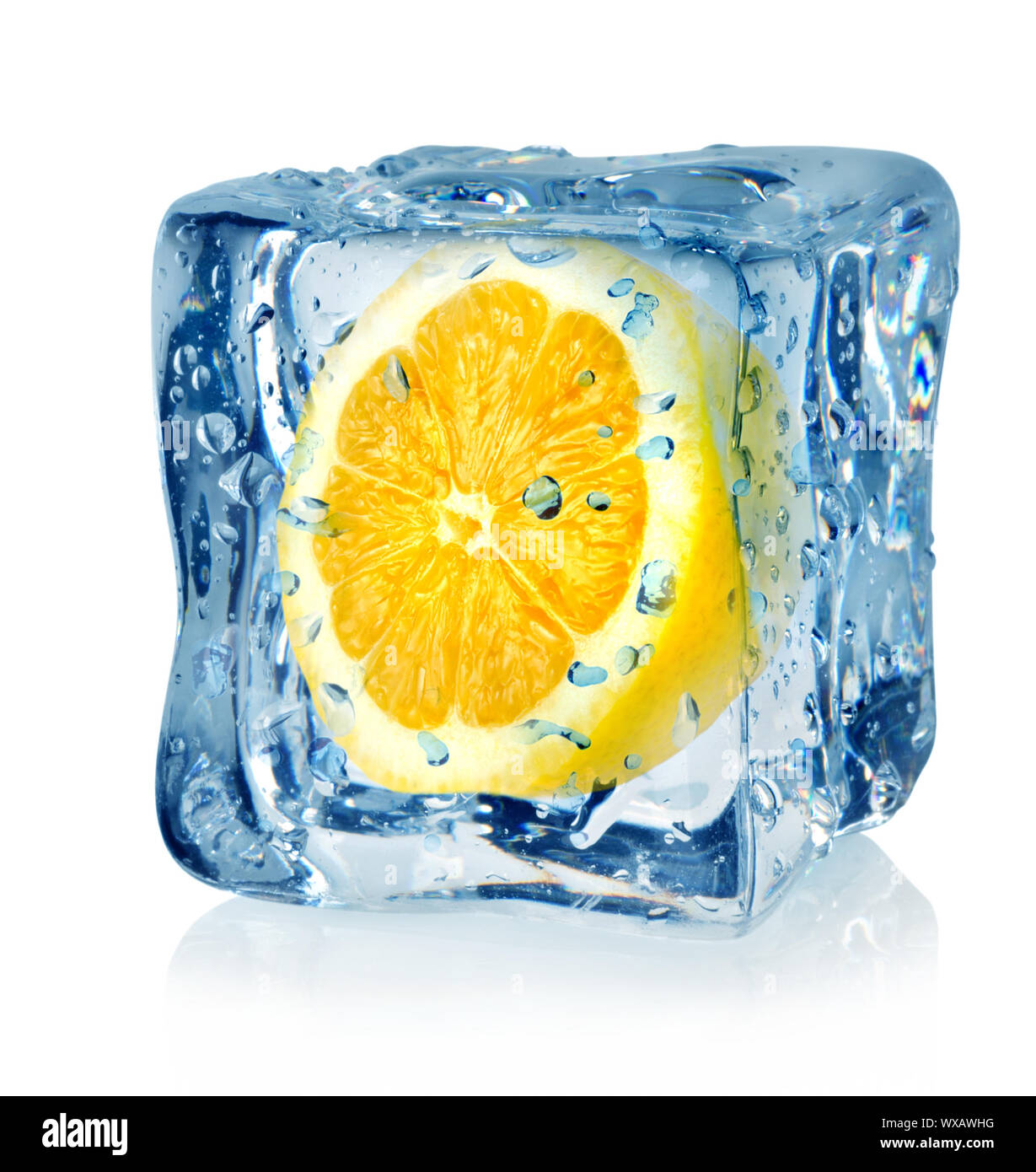 Melting ice cubes lemon hi-res stock photography and images - Alamy