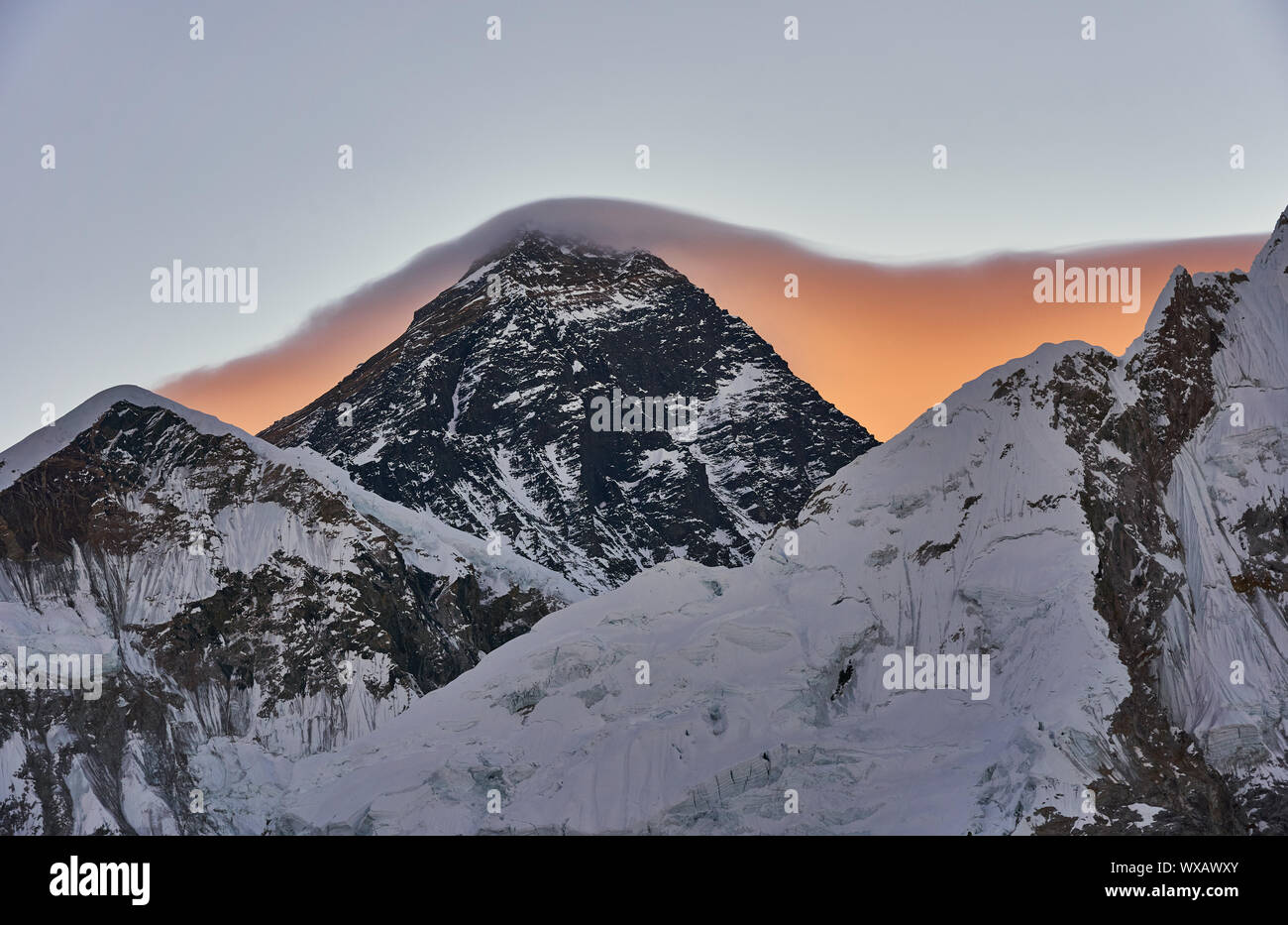 Everest Sunrise High Resolution Stock Photography and Images - Alamy