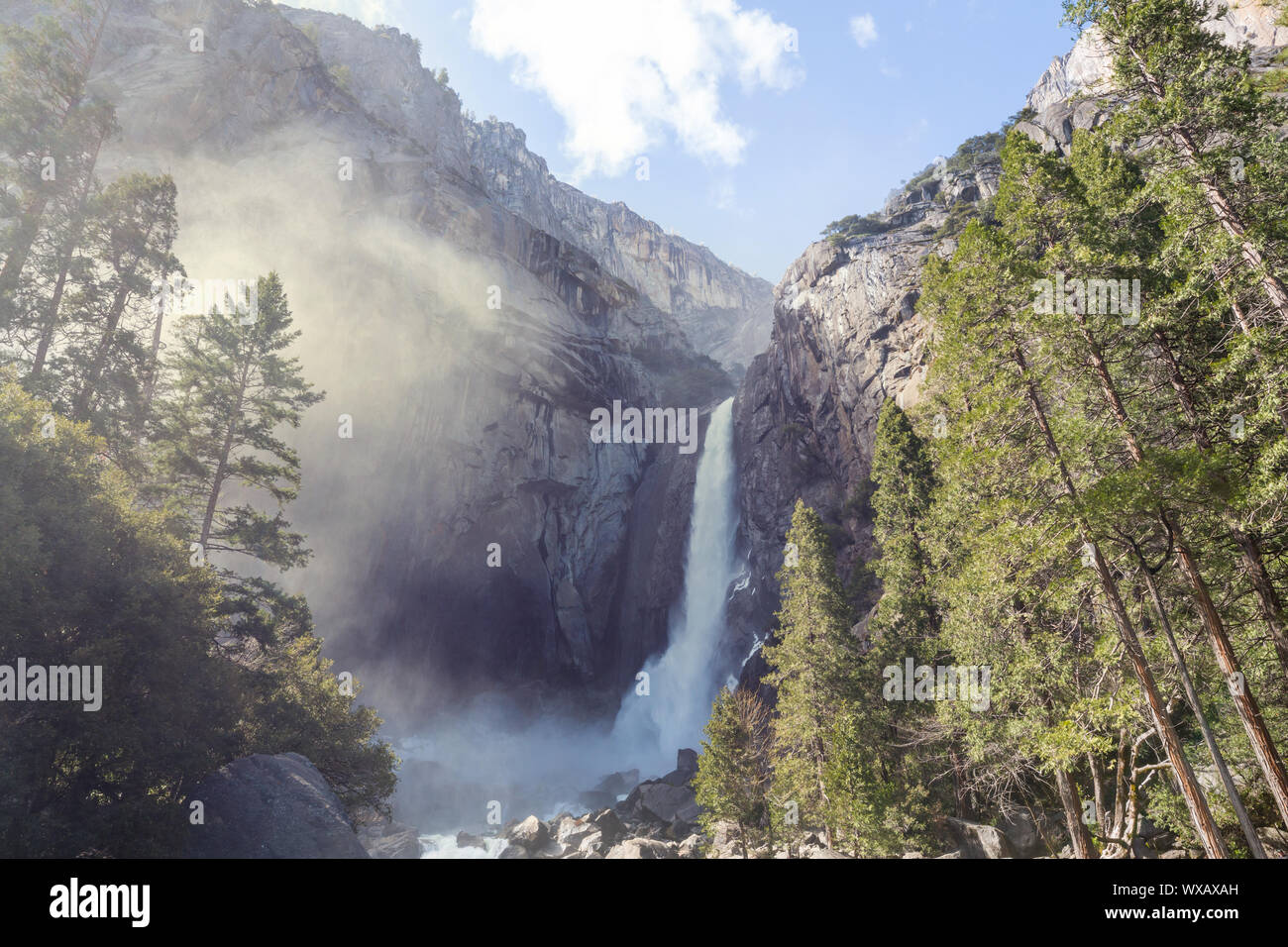 Upper yosemite valley view hi-res stock photography and images - Alamy