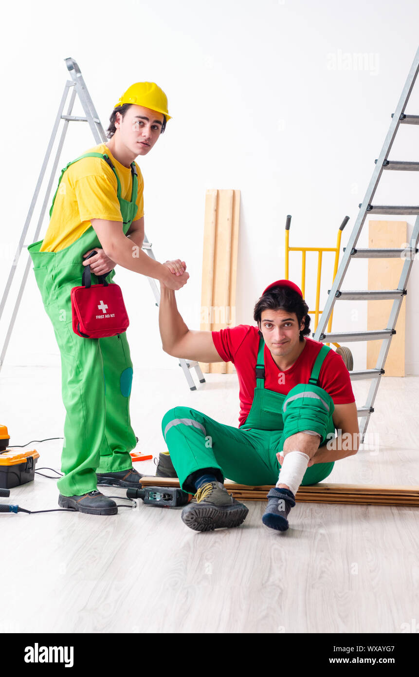 Diy accident hi-res stock photography and images - Alamy