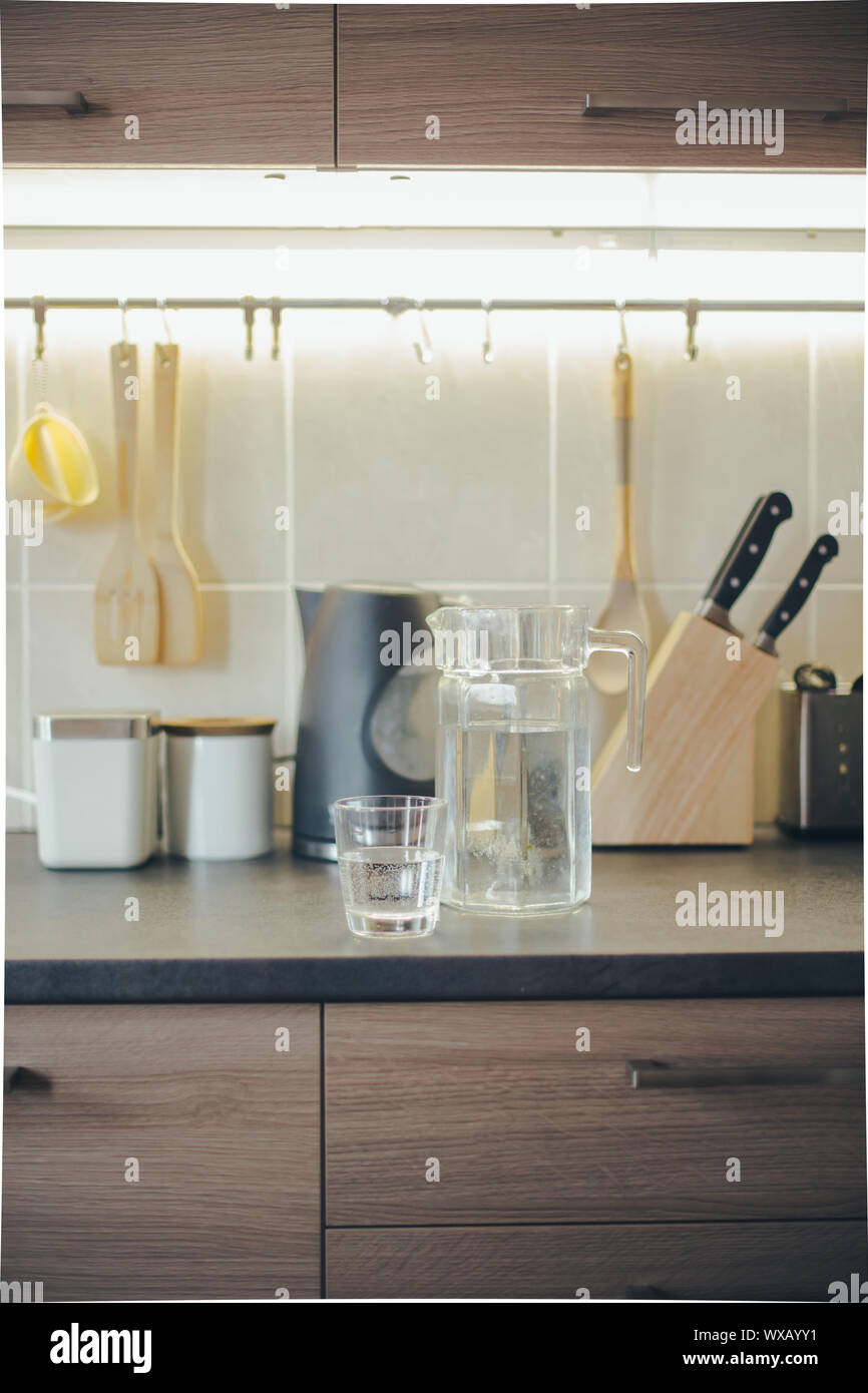 Table flow hi-res stock photography and images - Alamy