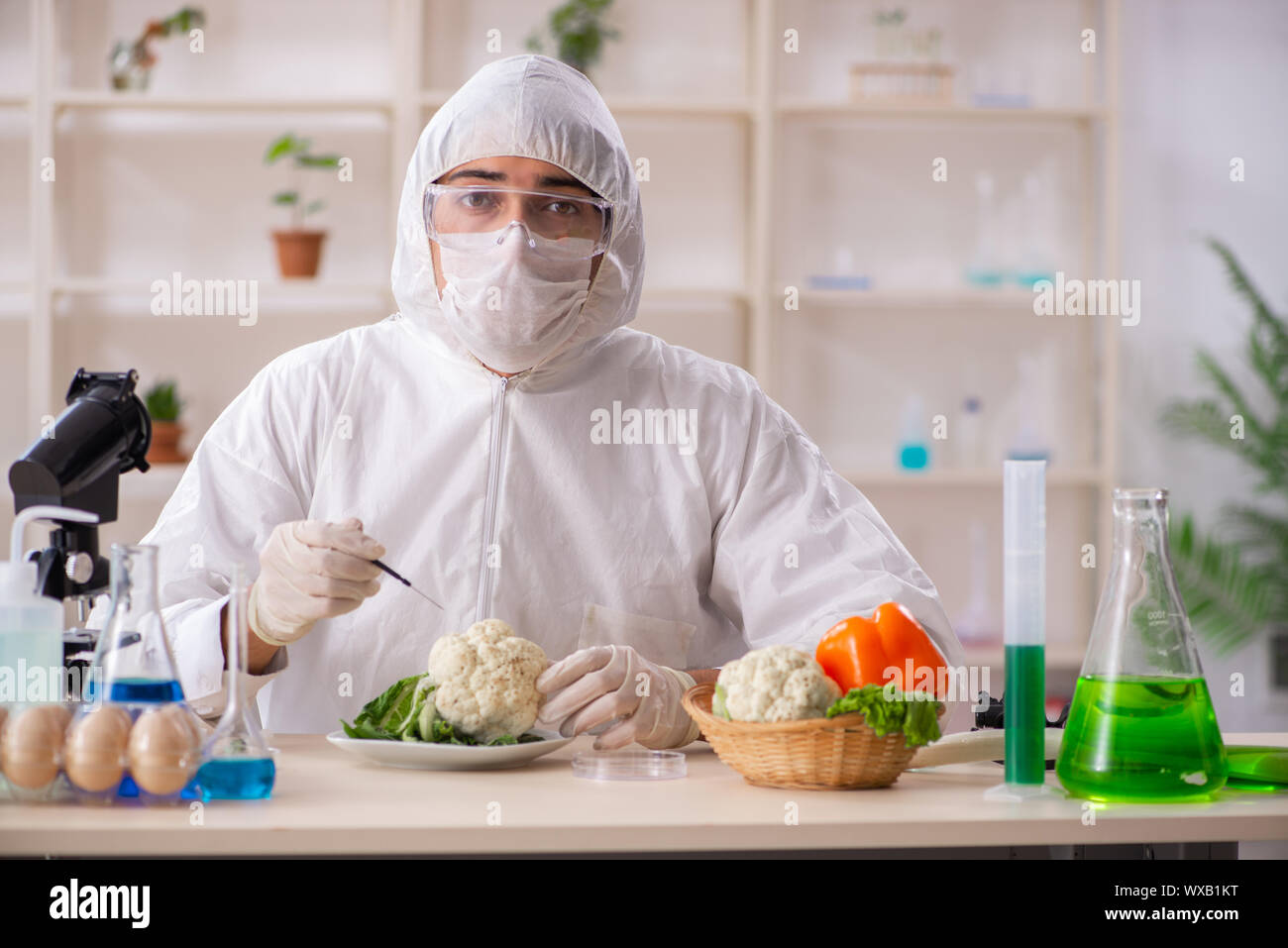 Bell lab hi-res stock photography and images - Alamy