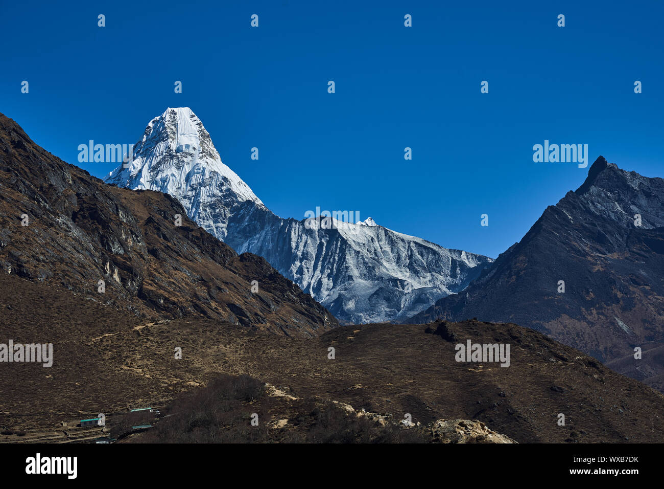 Mountain Ama Dablam in Nepal Stock Photo - Alamy