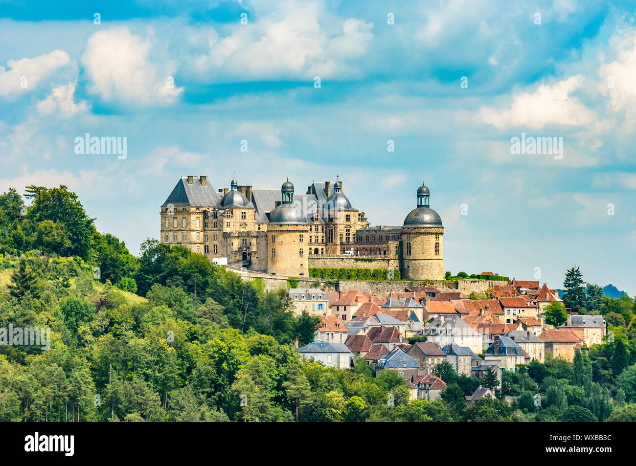 Chateau Hautefort, Dordogne, France Stock Photo - Alamy