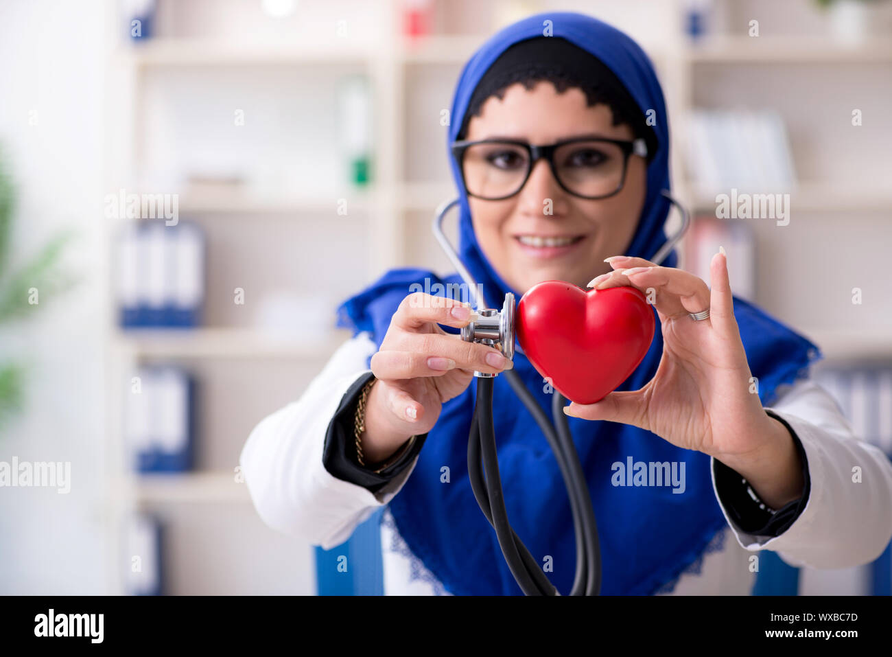 Female doctor in hijab working in the hospital Stock Photo - Alamy