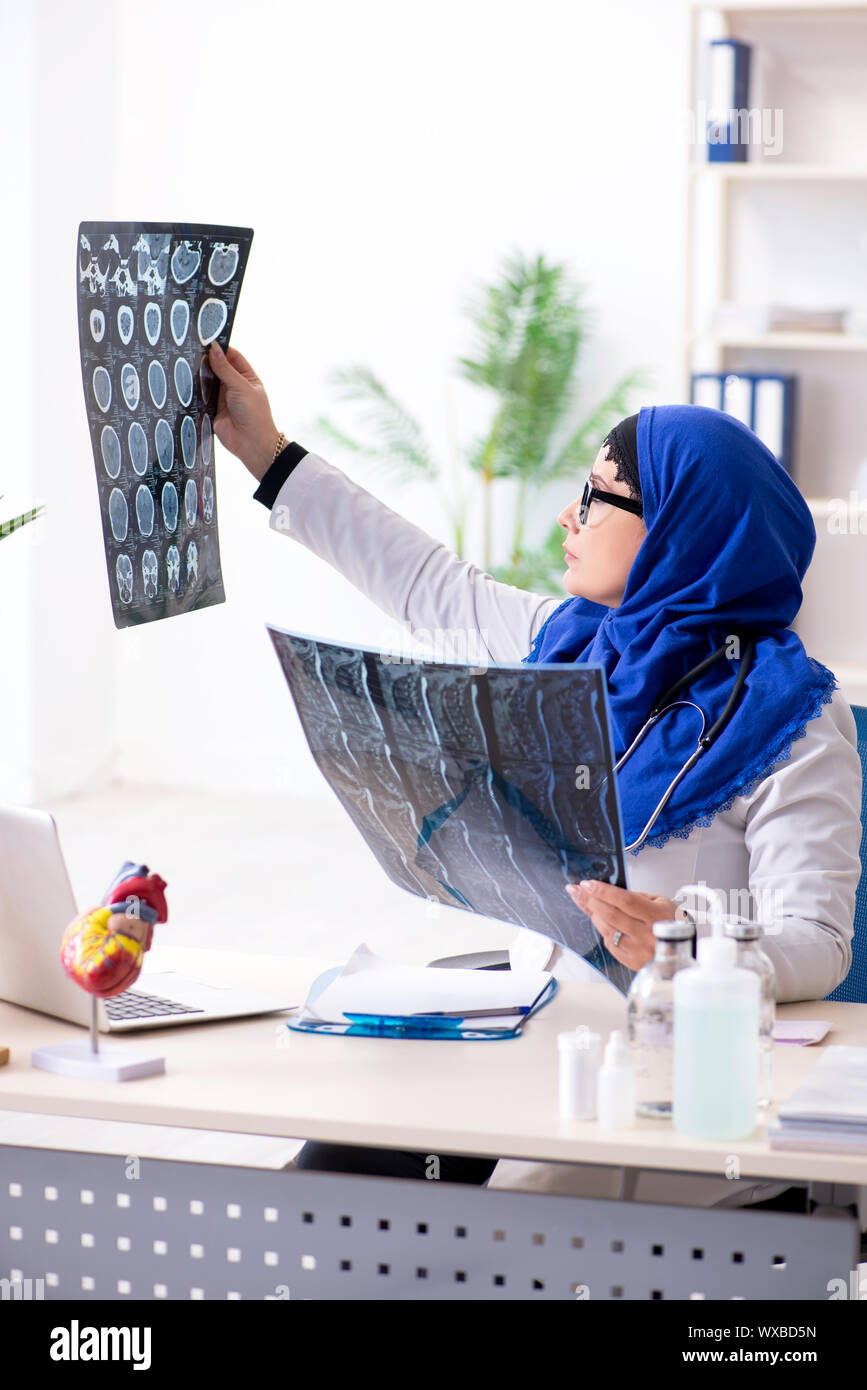 Female doctor in hijab working in the hospital Stock Photo - Alamy