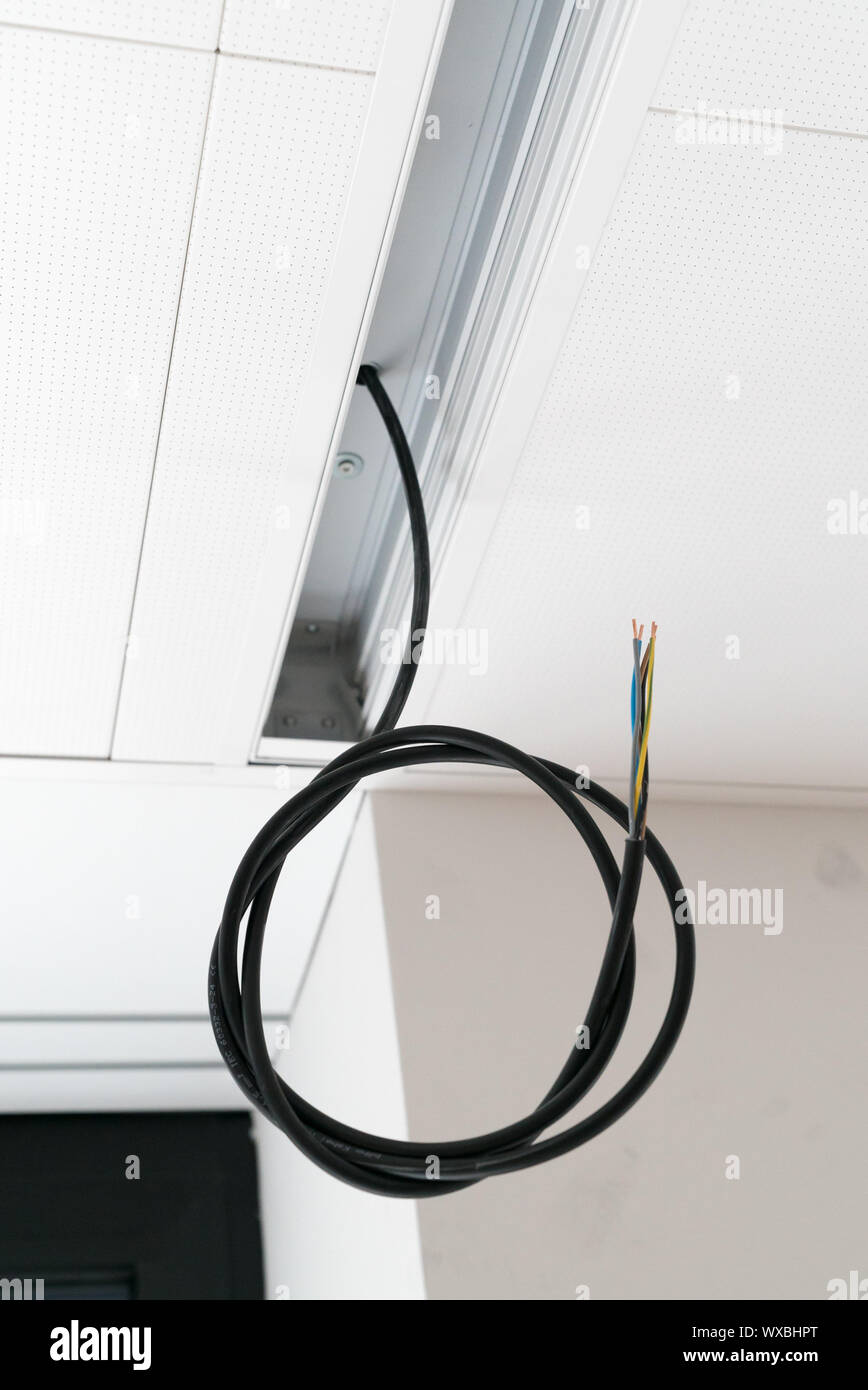 Long cables hi-res stock photography and images - Alamy