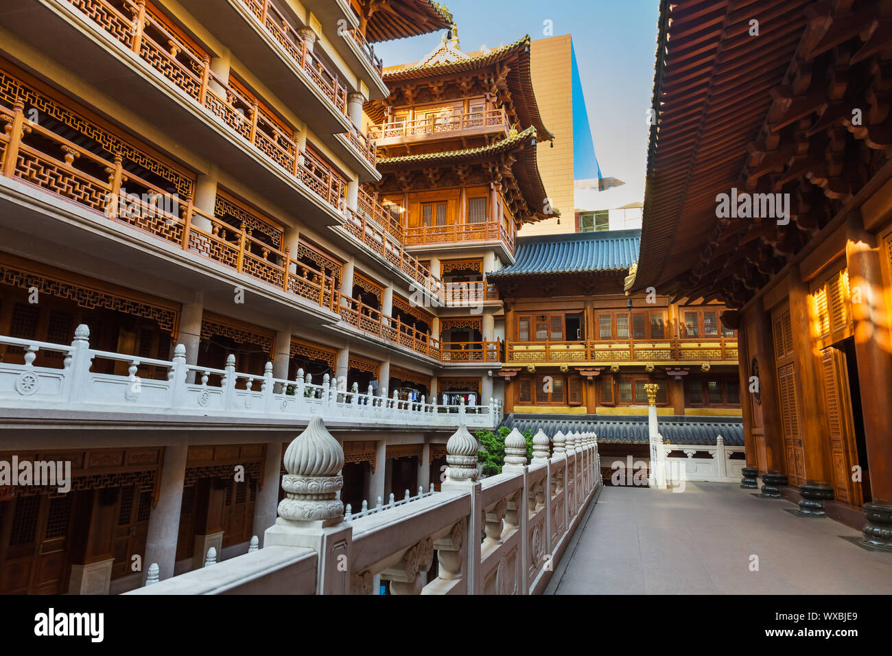 Jing an temple hi-res stock photography and images - Alamy