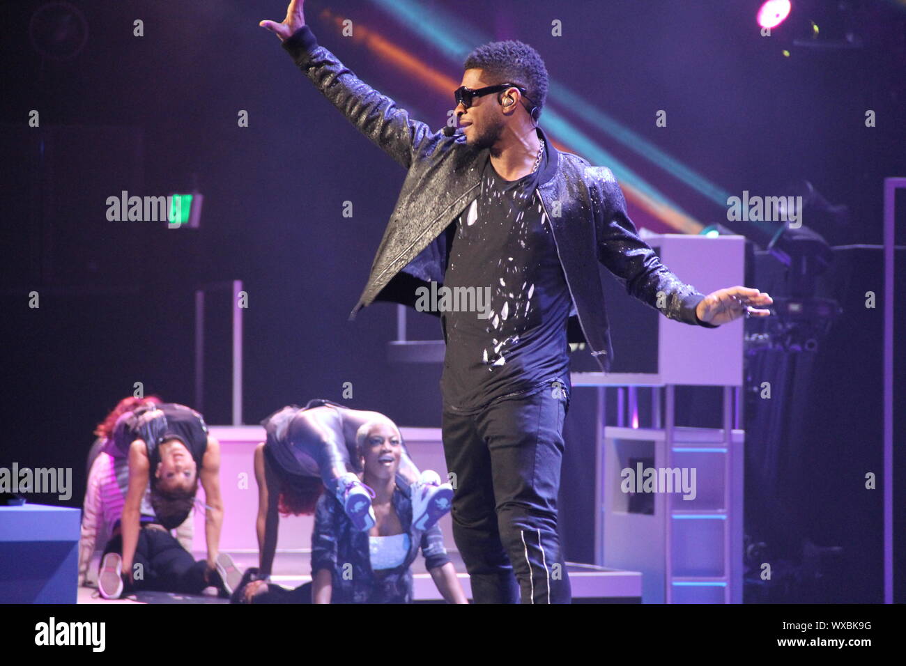 Usher in concert Stock Photo - Alamy