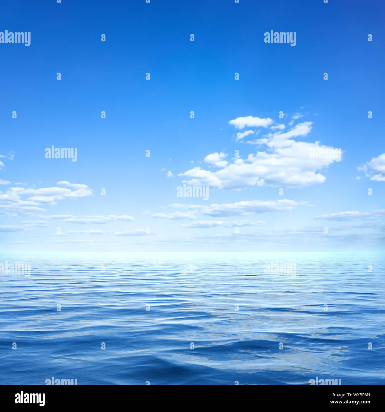 wide ocean waves horizon background Stock Photo - Alamy